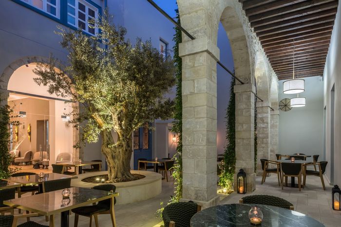 Sir Paul Bar | Restaurant & Bar Design Awards