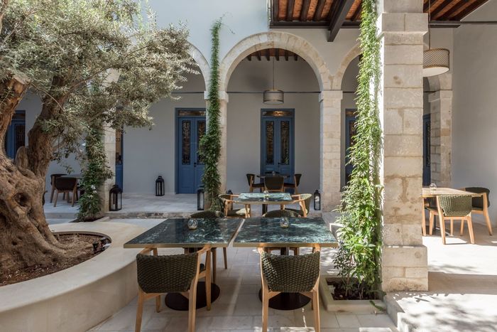 Sir Paul Bar | Restaurant & Bar Design Awards