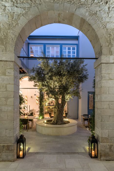 Sir Paul Bar | Restaurant & Bar Design Awards